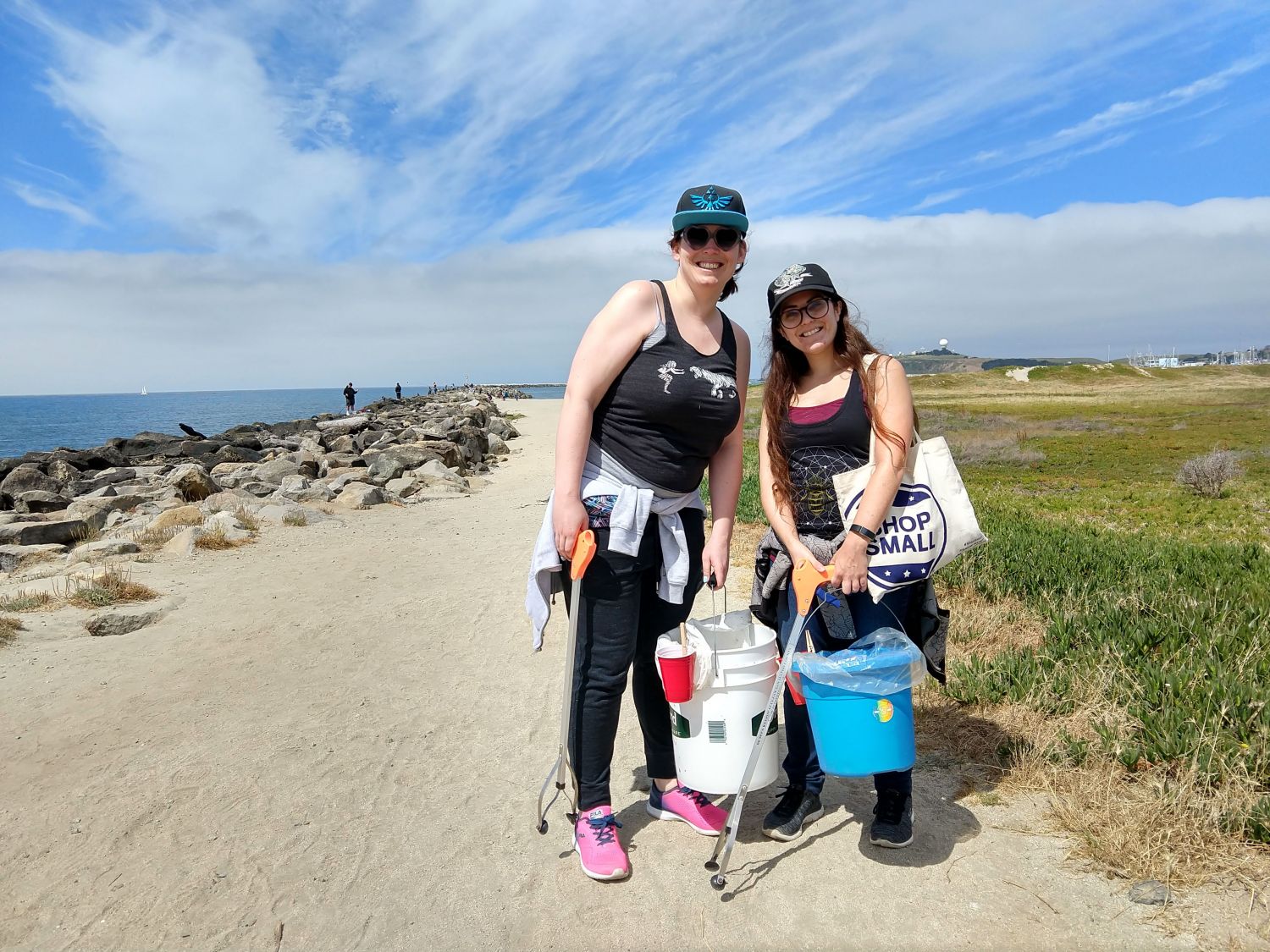 beach-cleanup-volunteers - Pacific Beach Coalition